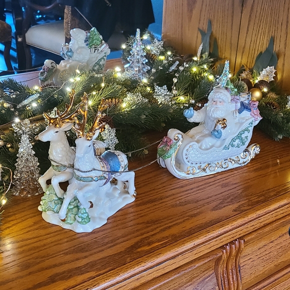 Source Unknown | Holiday | Ceramic Santa Sleigh And Reindeer Very ...